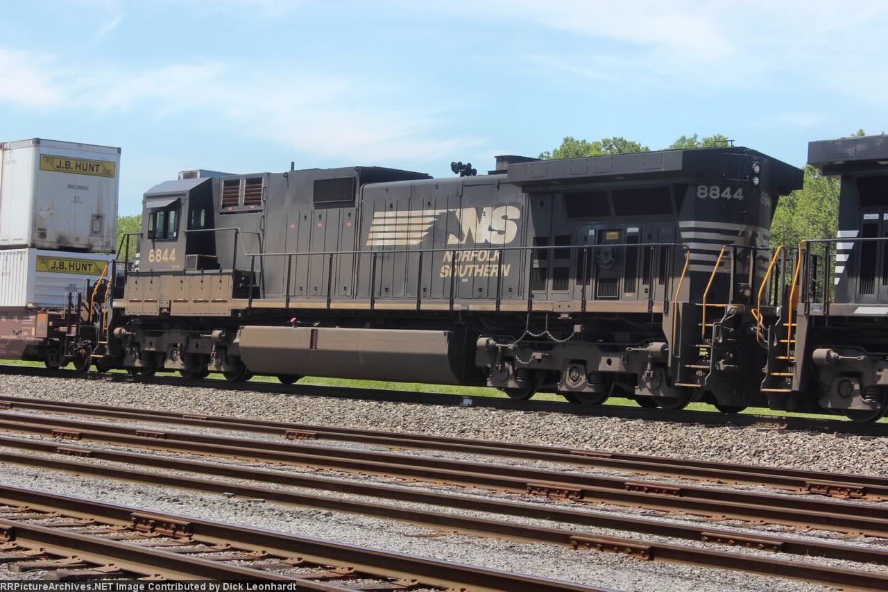 NS 8844